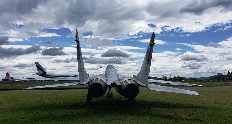 How Art Shapes Our Lives: The Evergreen Air & Space Museum - Sierra ...