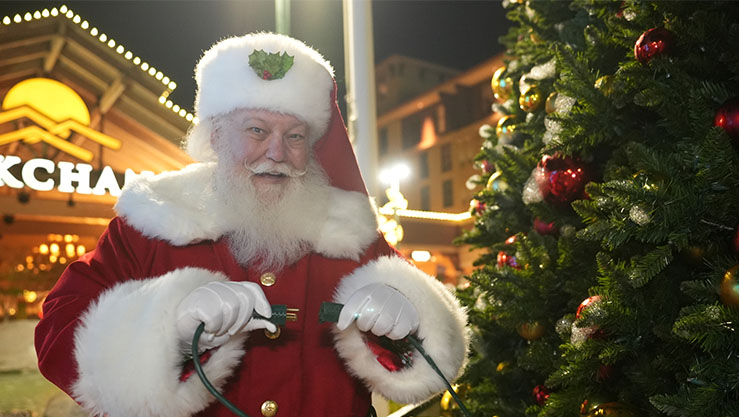 Chukchansi Gold Resort & Casino 2nd Annual Tree Lighting